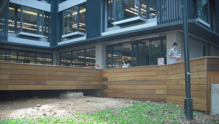 交通大學第二餐廳鋼構木平台 - 尼可木構造